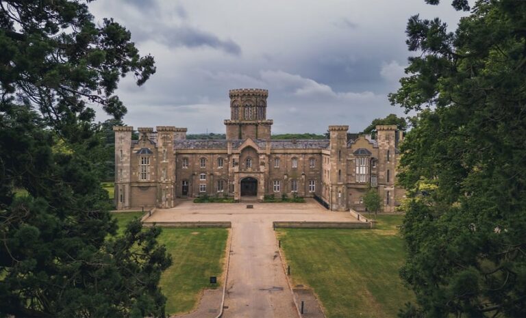 Studley Castle Holiday - Newhaven & Peacehaven
